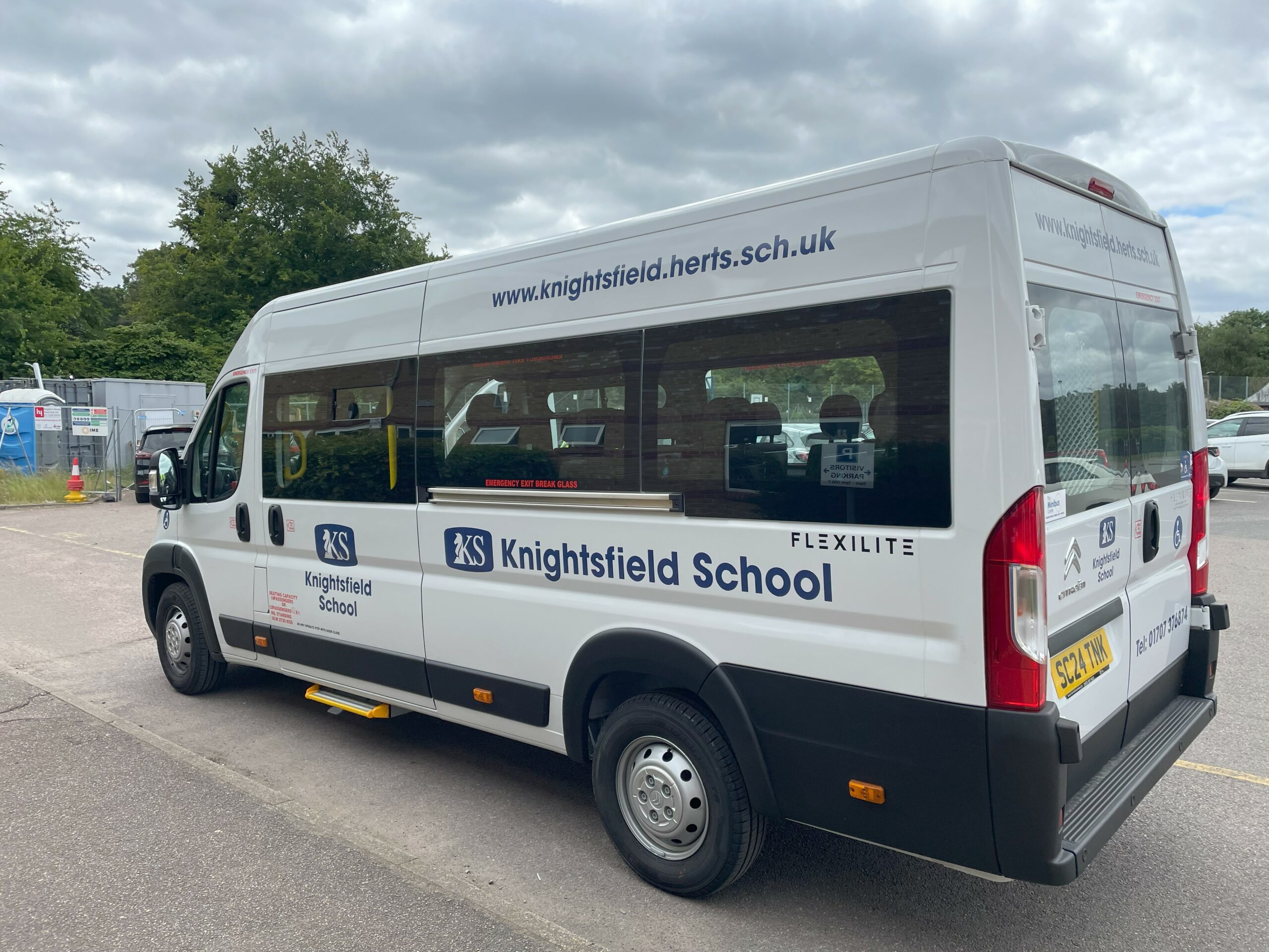 Welcome to the new Knightsfield Minibus! - Knightsfield School